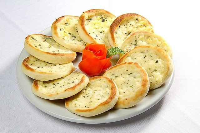 Esfiha Árabe de Queijo - Receita Esfiha Árabe de Queijo - Receita